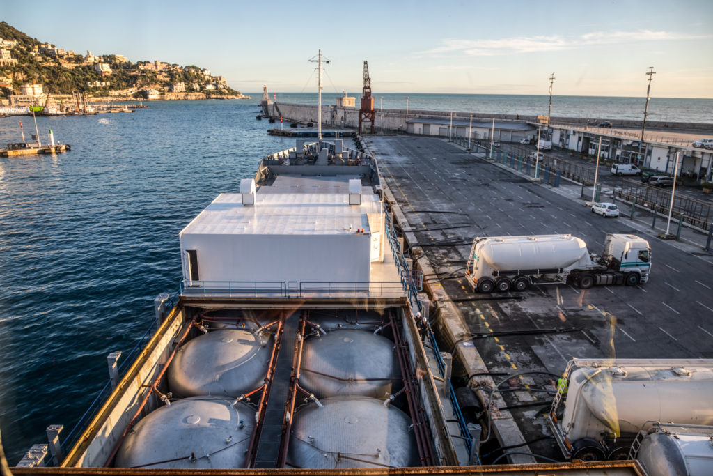 Vicat procède au baptême du Capo Cinto - Ports et corridors