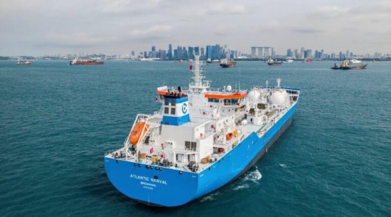 Colas réceptionne deux nouveaux navires bitumiers - Ports et corridors