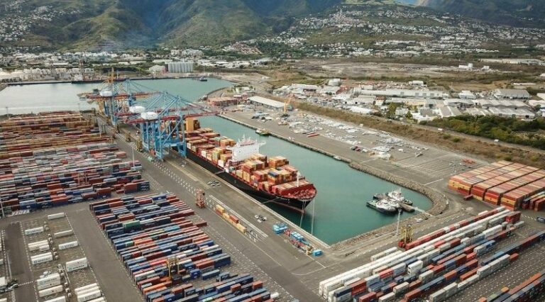 Port Réunion et l'AFD financent un dock flottant - Ports et corridors